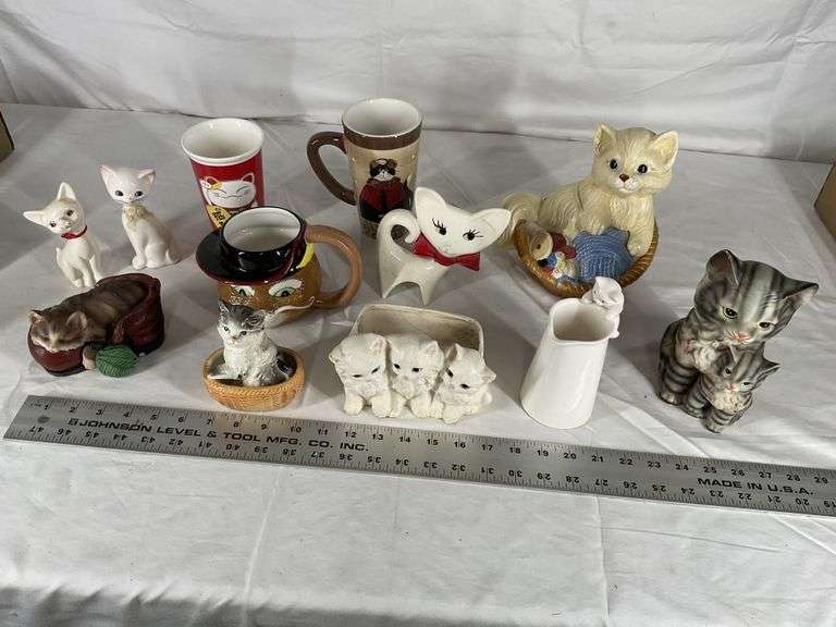 Assorted cat items - Legacy Auction Company
