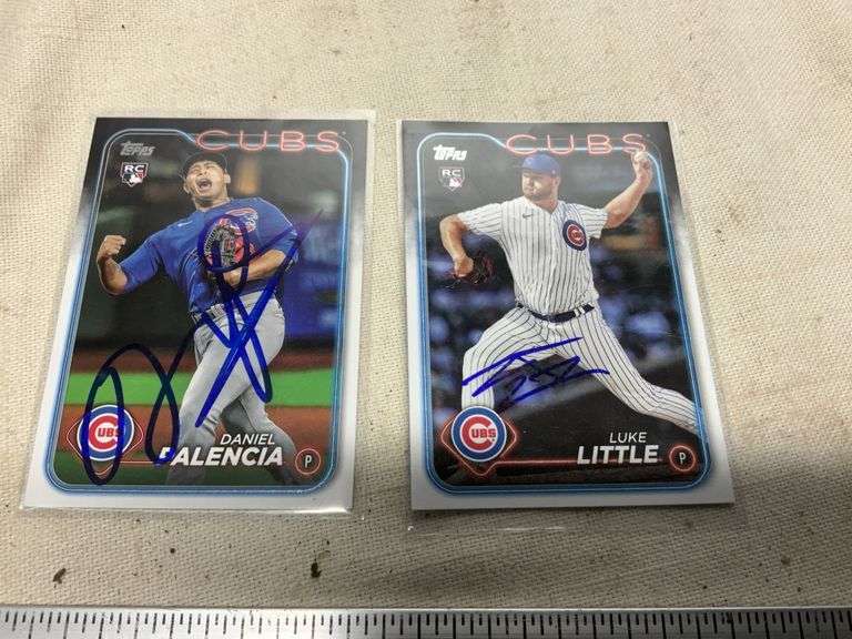 Autographed Cubs baseball cards - Legacy Auction Company
