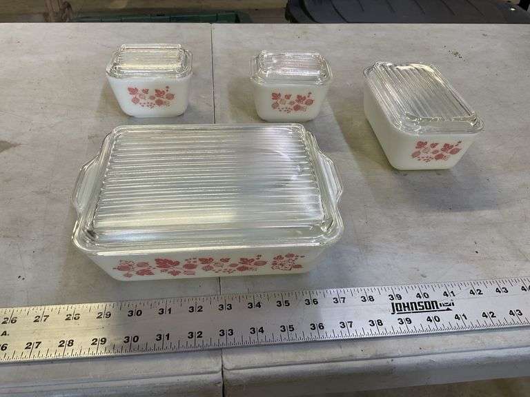 Vintage Pyrex refrigerator dish set - Legacy Auction Company