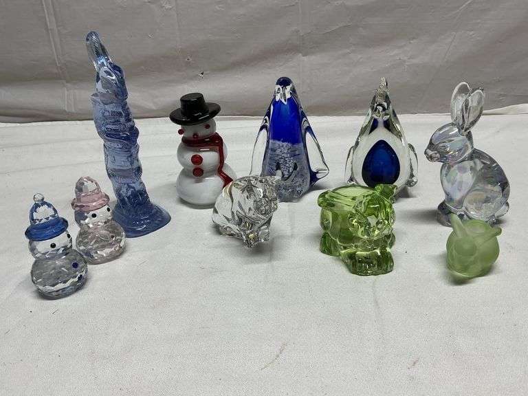 Glass figures - Legacy Auction Company