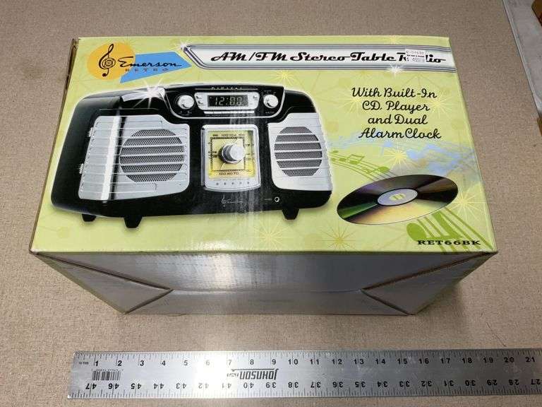 Emerson retro AM/FM stereo table radio - Legacy Auction Company