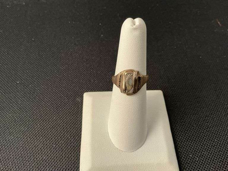 1959 class ring/missing stone, size 6.25 10k - Legacy Auction Company