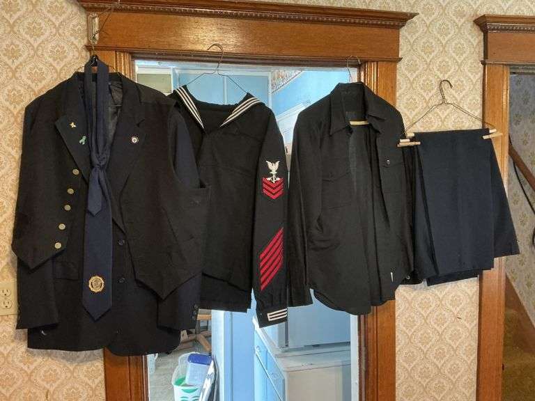 Navy uniforms, 34R, American Legion suit - Legacy Auction Company