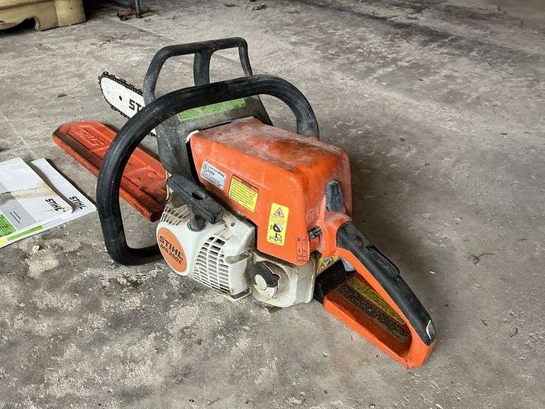 Stihl MS250C chainsaw, runs good. - Legacy Auction Company