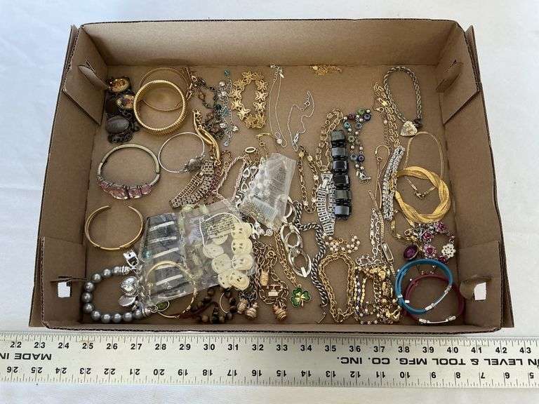 Costume Jewelry - Legacy Auction Company