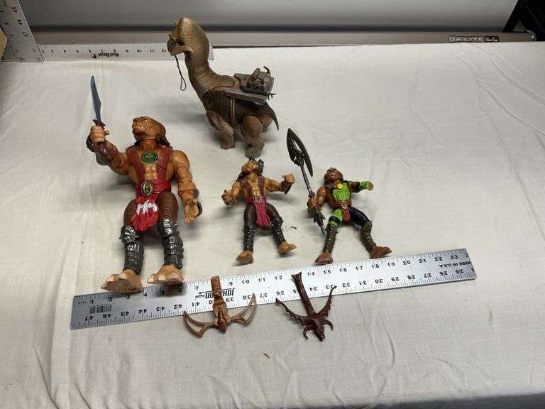 DreamWorks toys, small soldiers, archer action - Legacy Auction Company