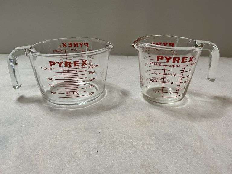 Pyrex measuring cups - Legacy Auction Company
