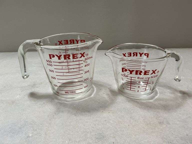 Pyrex measuring cups - Legacy Auction Company