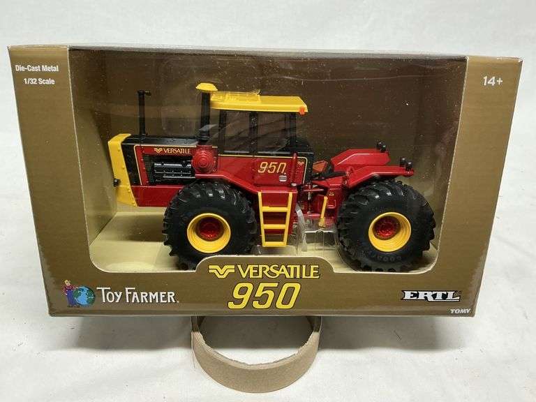 Versatile 950 tractor - Legacy Auction Company