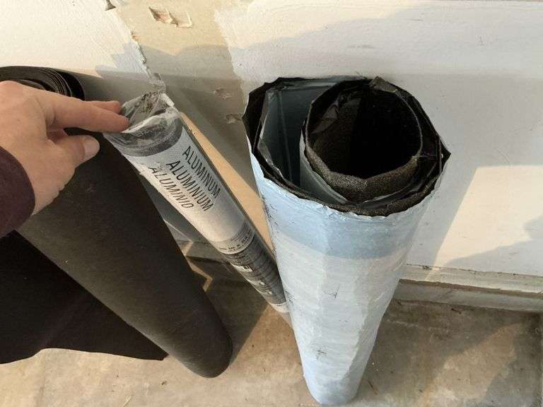 36" tar paper and window screen - Legacy Auction Company