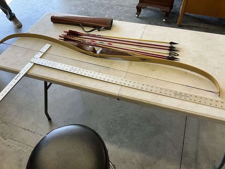 Shakespeare wonder bow with quiver and arrows. - Legacy Auction Company