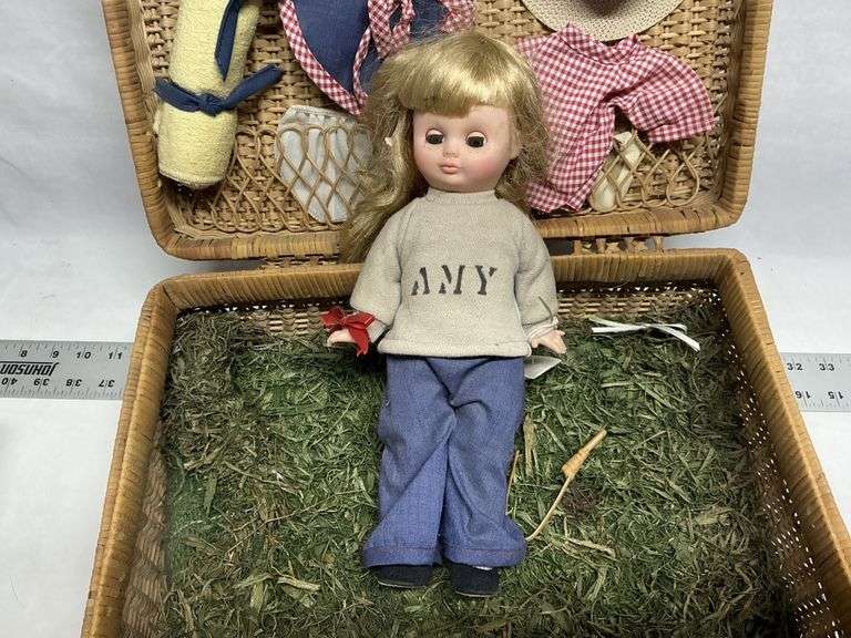 "Amy" Royal Doll set - Legacy Auction Company