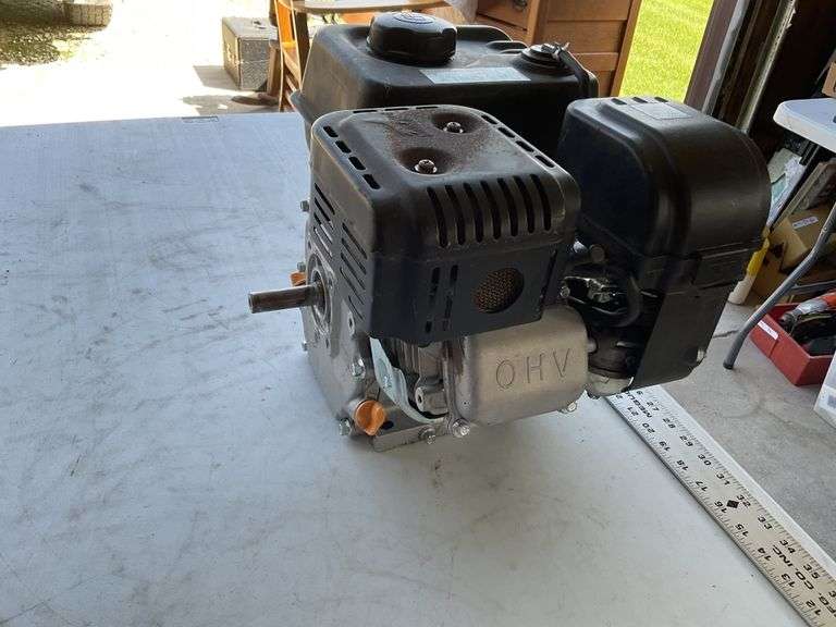 212 cc predator engine. Works. - Legacy Auction Company