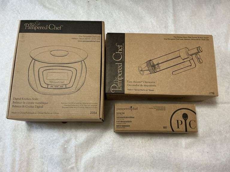 Pampered chef kitchen scale, decorator and honing - Legacy Auction Company