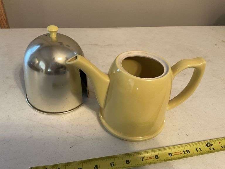 Hall teapot - Legacy Auction Company