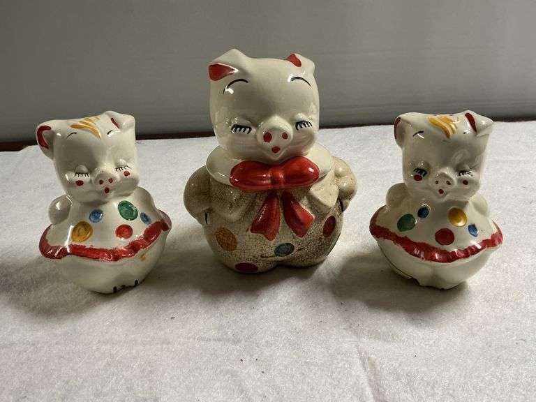 Pig set - Legacy Auction Company