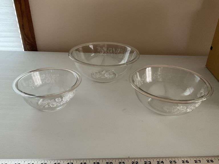 Pyrex clear, nesting bowls - Legacy Auction Company
