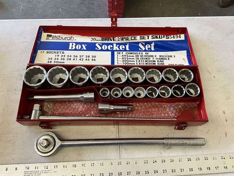 Pittsburgh three-quarter drive 21 piece socket - Legacy Auction Company