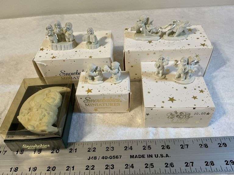 Snowbabies miniatures - Legacy Auction Company