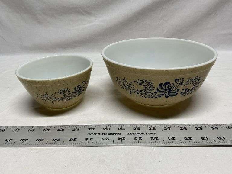 2 Pyrex bowls - Legacy Auction Company