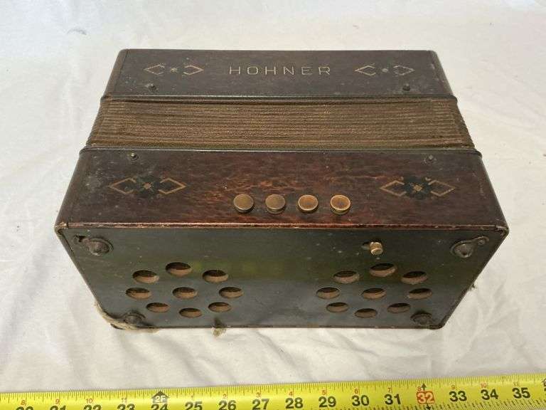 Antique Hohner accordion - Legacy Auction Company
