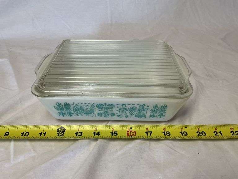 Pyrex dish with lid - Legacy Auction Company