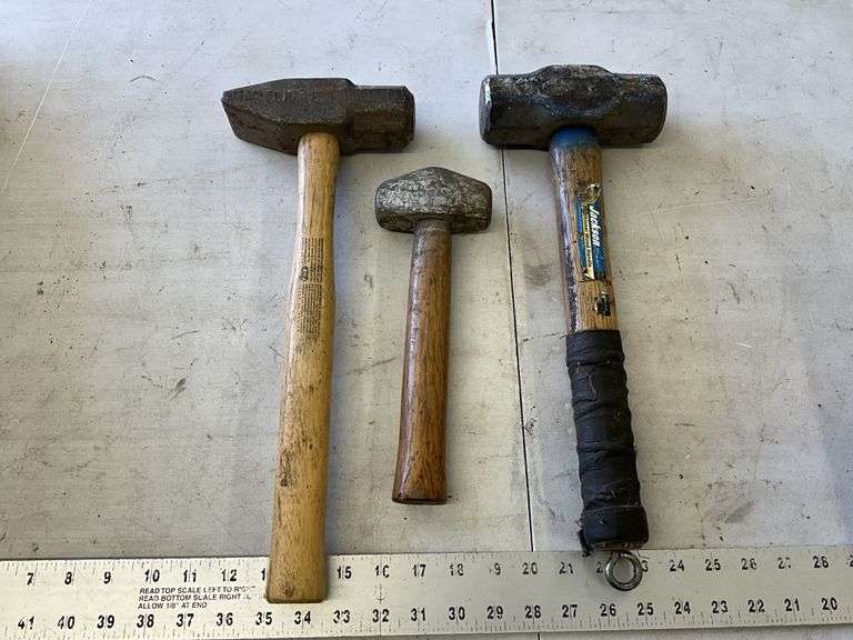 Assorted hammers - Legacy Auction Company