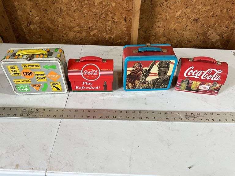 Assorted lunchboxes - Legacy Auction Company