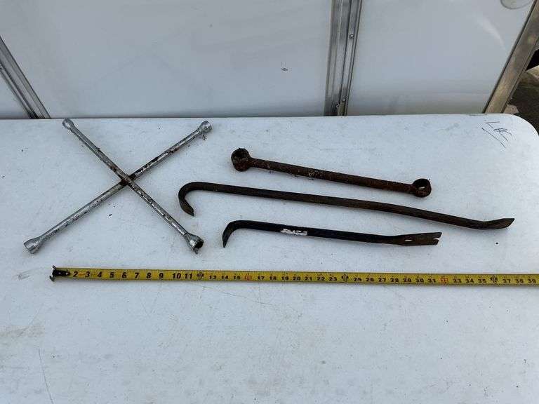 Bars/tire irons - Legacy Auction Company