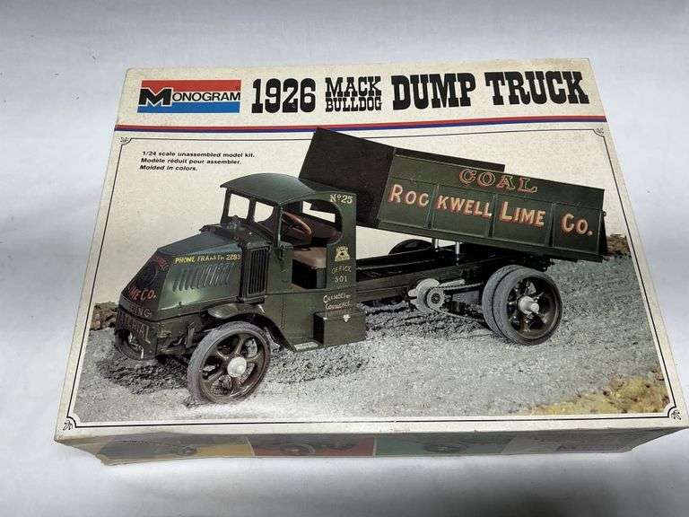 1926 Mac bulldog dump trunk model kit - Legacy Auction Company