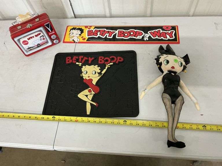 Betty Boop items/metal sign - Legacy Auction Company