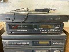 Realistic stereo system with speakers. CD player - Legacy Auction Company