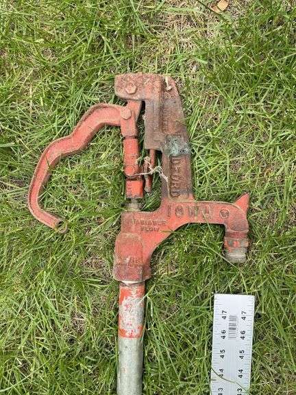 Iowa hydrant - Legacy Auction Company