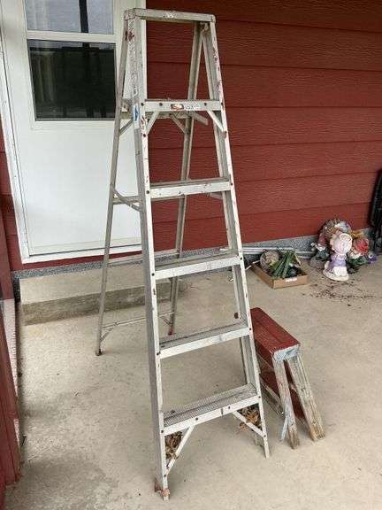 Step ladders - Legacy Auction Company