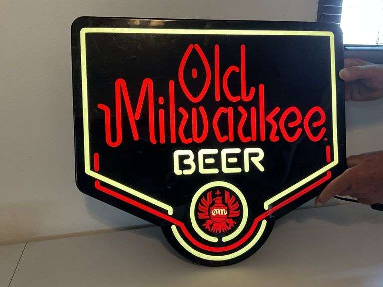 Old Milwaukee lighted beer sign. Works. - Legacy Auction Company