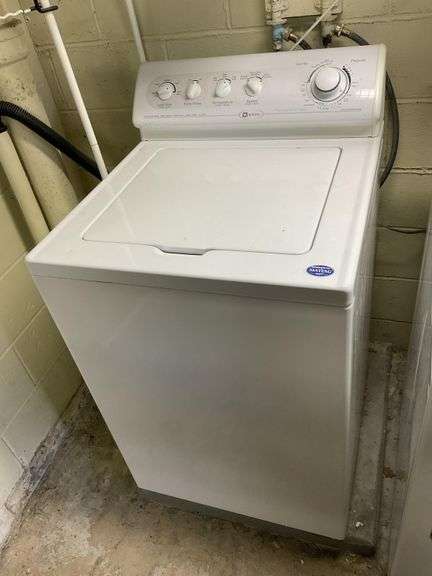 Maytag commercial washing machine - Legacy Auction Company