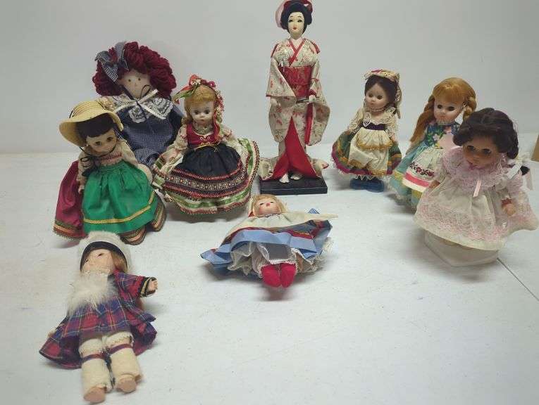 Dolls - Legacy Auction Company