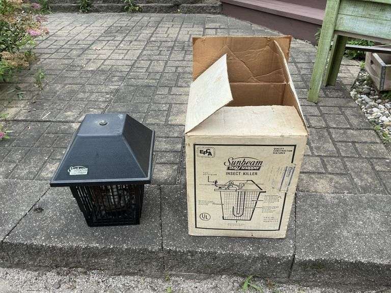 Sunbeam bug zapper - Legacy Auction Company