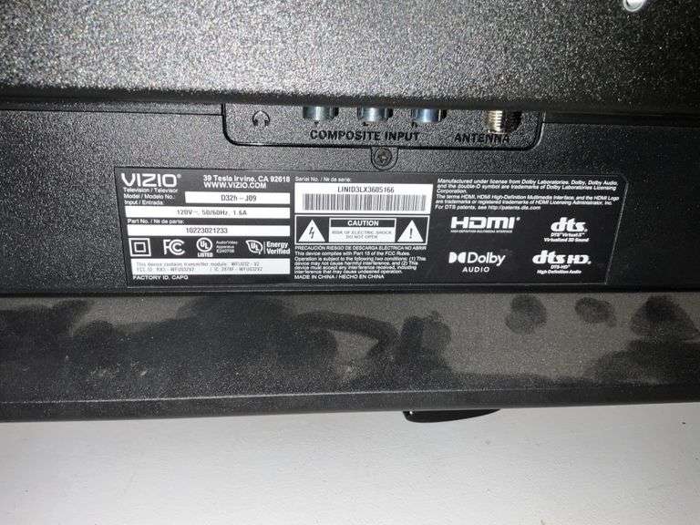 Visio 32" flatscreen TV with remote - Legacy Auction Company