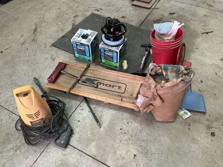 Chicago pressure washer/shop towels and car items - Legacy Auction Company