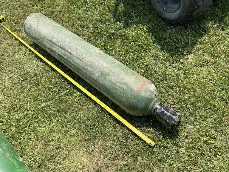 Oxygen bottle - Legacy Auction Company