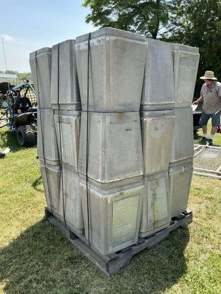 27- Cast aluminum breakaway bases - Legacy Auction Company
