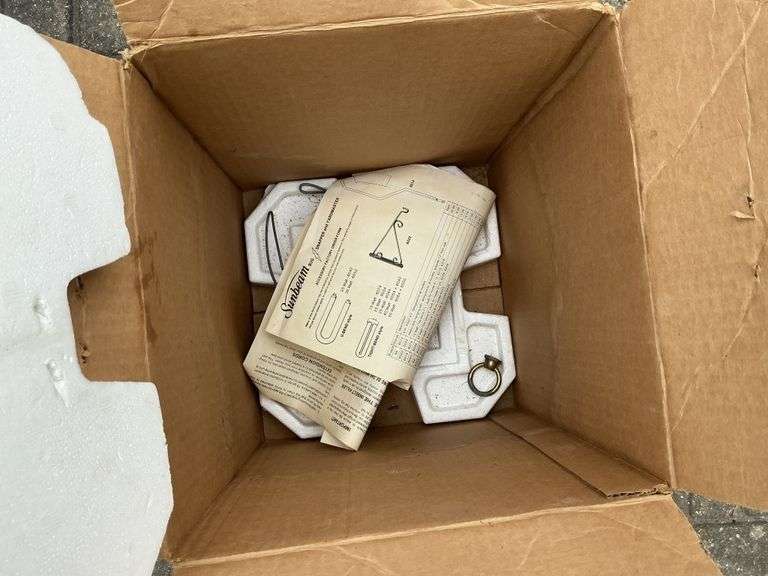 Sunbeam bug zapper - Legacy Auction Company