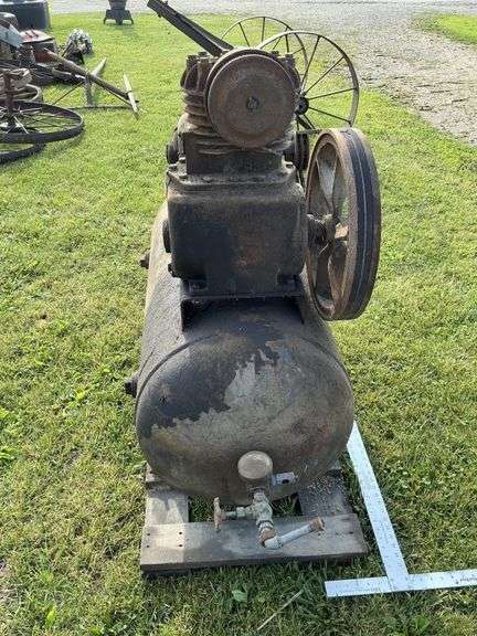 Air compressor - Legacy Auction Company