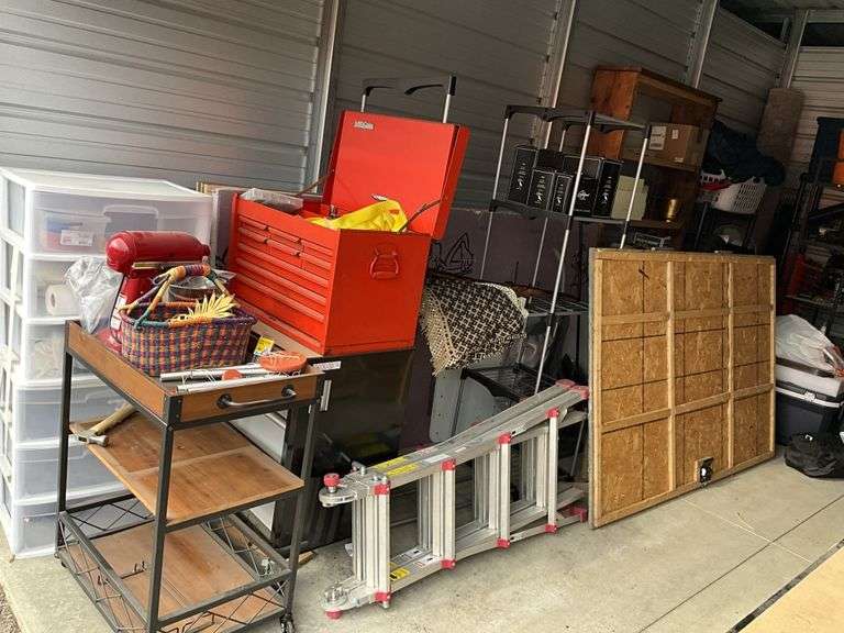 Contents of Storage Unit - Legacy Auction Company