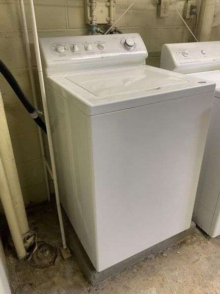 Maytag commercial washing machine - Legacy Auction Company