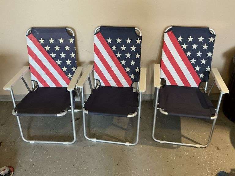 American flag folding chairs - Legacy Auction Company