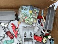Plastic track, cars, buildings and accessories - Legacy Auction Company