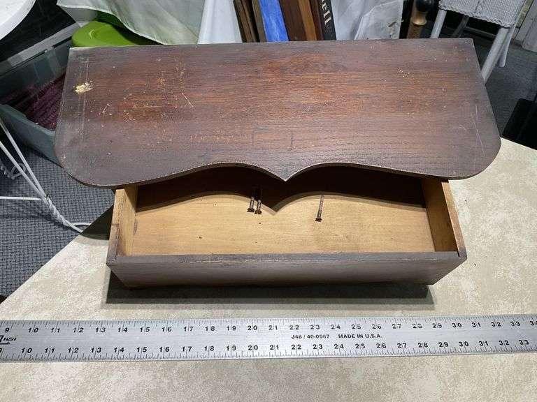 Antique Gilbert mantle clock with key and clock - Legacy Auction Company