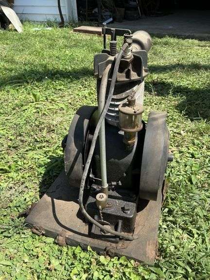 Briggs model F - Legacy Auction Company